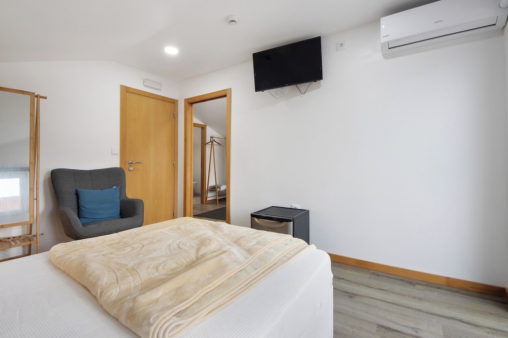 Chambre 'Al Katekero - Quarto 203' Avec Balcon, Wi-fi Et Climatisation - Aveiro