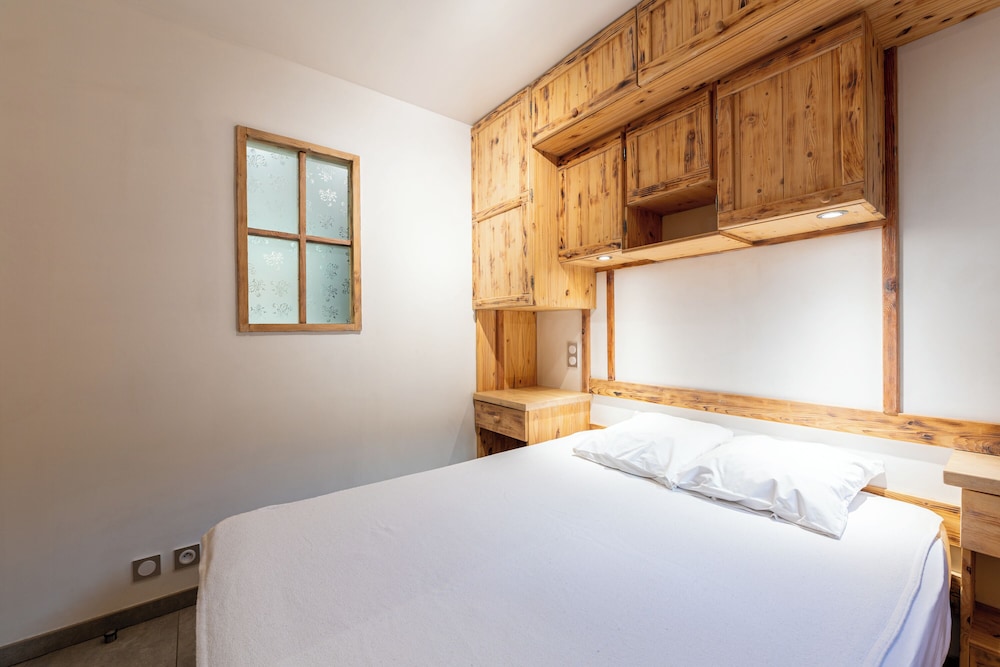 Apartment 'Appartement - Lanslevillard' With Private Terrace And Wi-fi - Val-Cenis