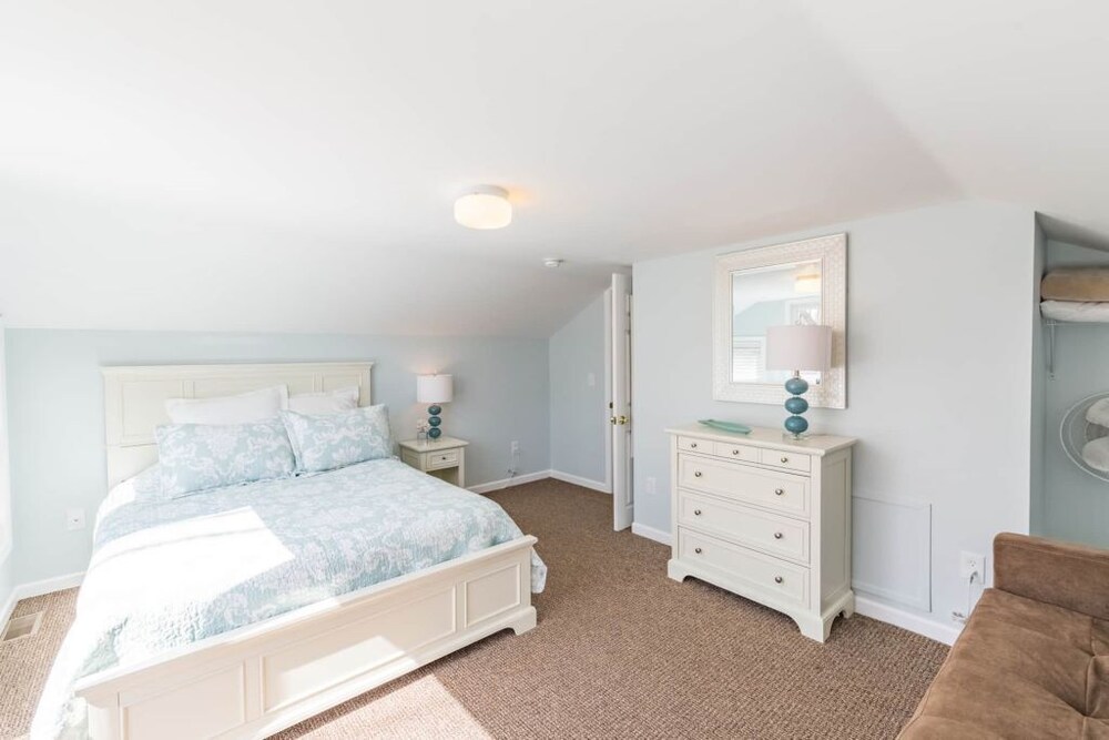 "The Albright House" A two story cottage with solitude - Olcott | Vrbo