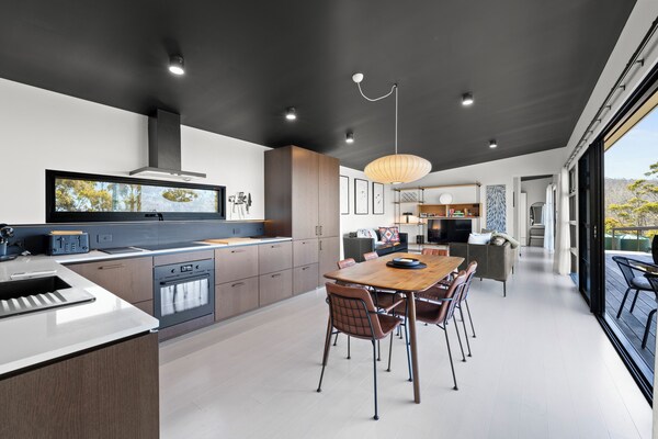 The Outlook On Mount Louis – 1 Bedroom - Hobart