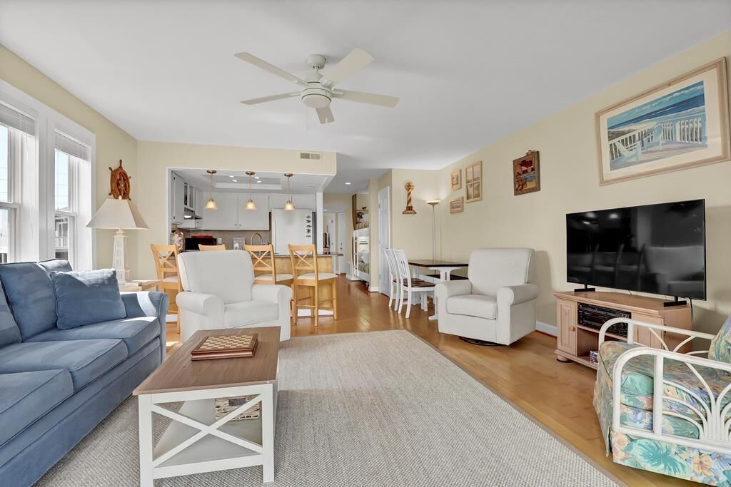 Surf Condo 321 | Dog Friendly | Zero Entry Pool | Gym | Beach Access - Carolina del Norte