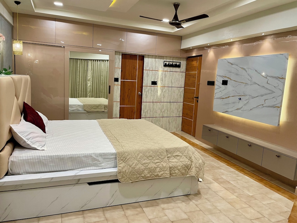 Ocean's Edge By Natti's Group - Visakhapatnam