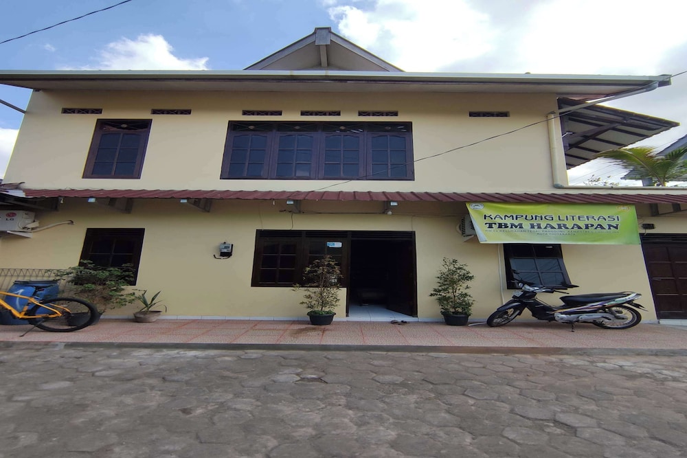 Spot On 94319 Daffsell Homestay Syariah - Mali