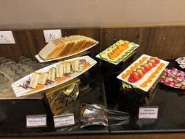 Pequeno-almoço tipo buffet diário mediante uma taxa 