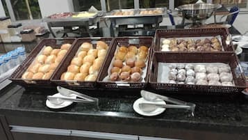Pequeno-almoço tipo buffet diário incluído