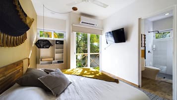 Apartamento, vista para o mar | 1 quarto, edredões de penas, cofre no quarto