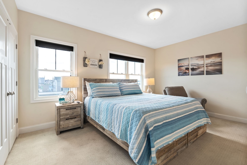 Sunset Sanctuary | Steps To Beach | Marsh Views - Hampton Beach, NH