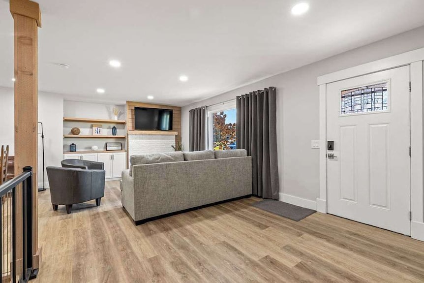 Modern Ranch In Skaneateles - Skaneateles, NY