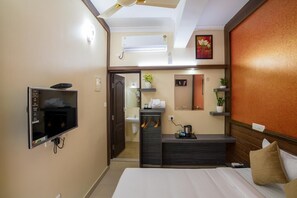 Quarto Deluxe, varanda | Lençóis de algodão egípcio, roupa de alta qualidade 