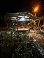 Área para churrascos e piqueniques