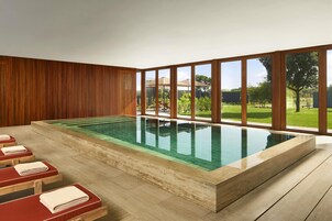 Piscina exterior sazonal 