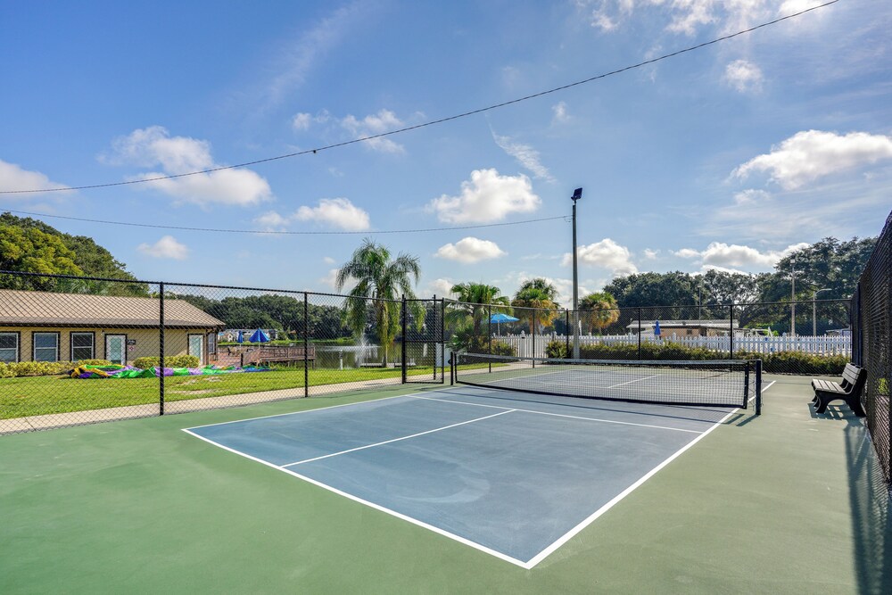 Lakeland Cottage W/ Pool Access + Screened Porch! - Lakeland, FL
