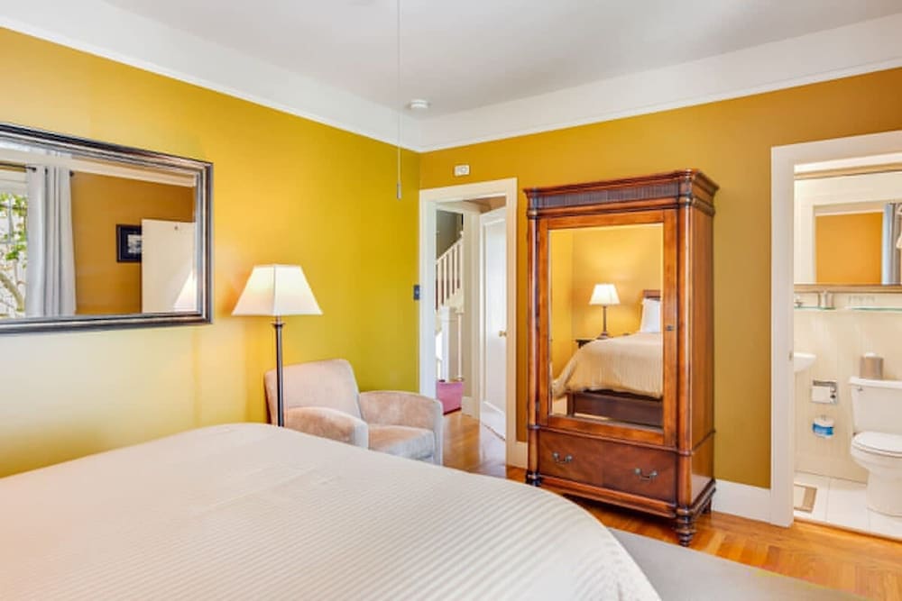 French Provencal Chateau In The Heart Of Napa - Calistoga, CA
