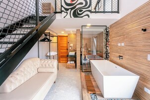 Quarto elite, banheira, vista parcial para o mar | Banheira de imersão