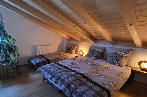 Double Room-deluxe-private Bathroom-countryside View-sonnenblumenzimmer - Allgäu