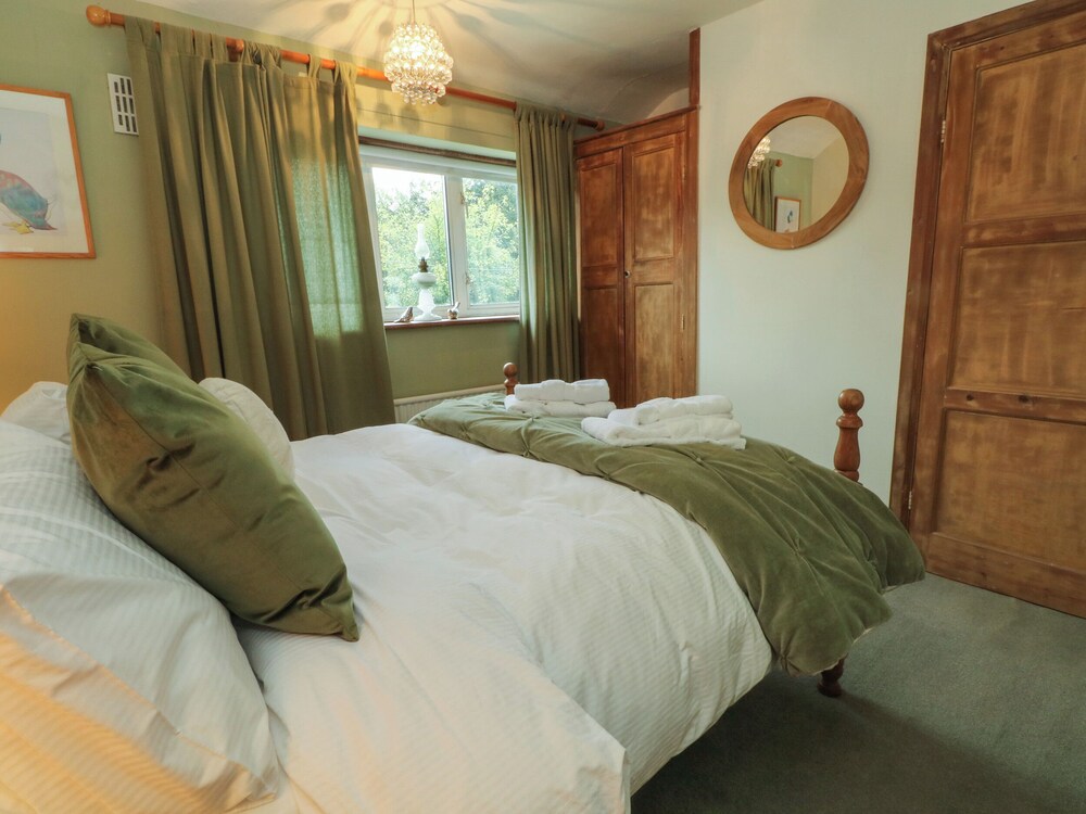 THE HARE BURROWS, with open fire in Alderley Edge - Macclesfield | Vrbo