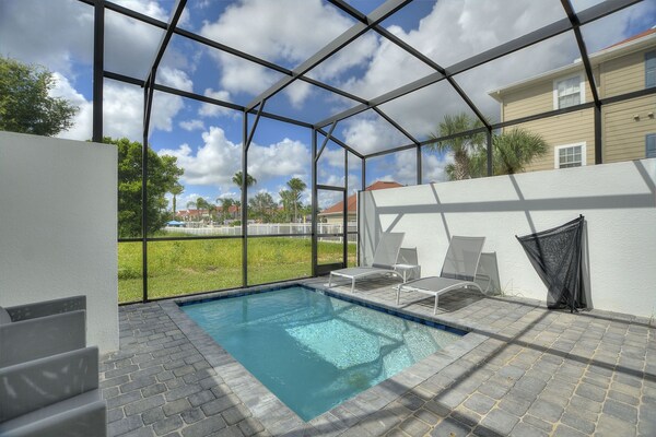 Boutique Retreat, Azzure Resort, Near Orlando And Disney By Shine Villas 6 Bedroom Townhouse - Davenport, FL