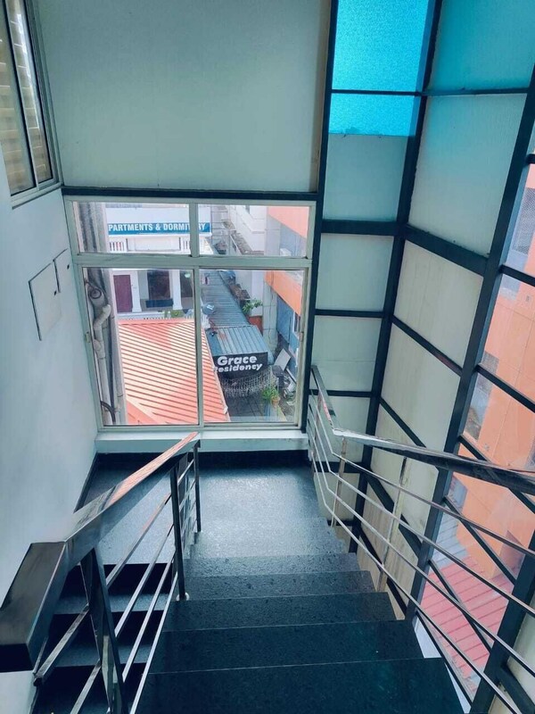 Grace Tourist Home - Kochi