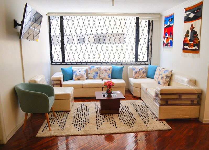 Spacious 3-bedroom Apartment In Lovely Quito With Wifi - Quito (Ecuador)