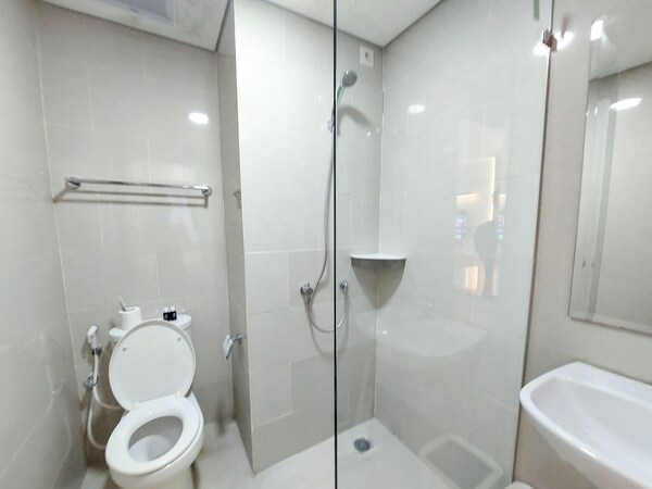 Good Deal And Strategic Studio At Podomoro City Deli Medan Apartment - Medan