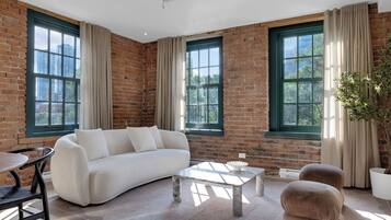 Deluxe 1 Bedroom Apartment with City View | Vista do quarto