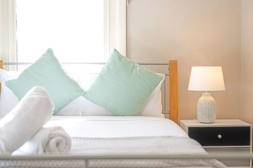 Cammeray|stay Above A Trendy Café, 2 Free Cups/day - Gordon