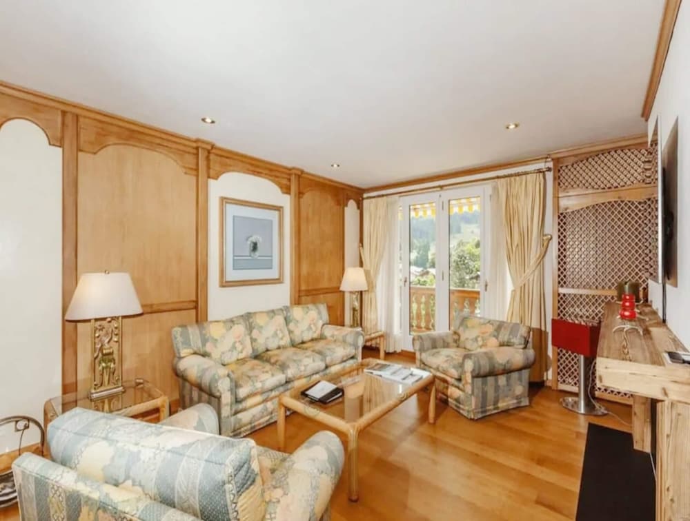 Lush Apartment With Indoor Pool - Gstaad