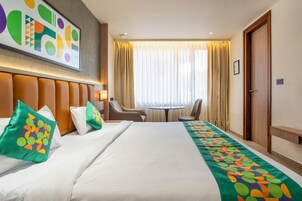 Quarto Standard | Com mobília individualizada, secretária, cortinas/cortinados opacos 