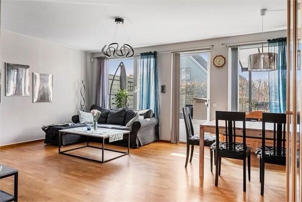 5-bed-rooms House With Jacuzzi, Free Parking, And 2 Toilets-bath In Malmö - Malmö