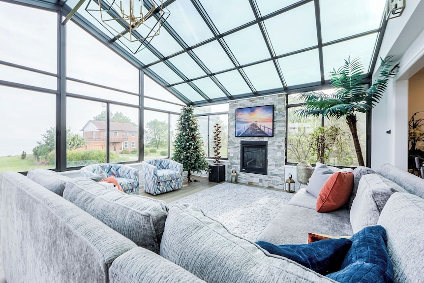 Lakehouse With Spectacular View + Pool And 5 Bedrooms Close To Niagara Falls - Grimsby