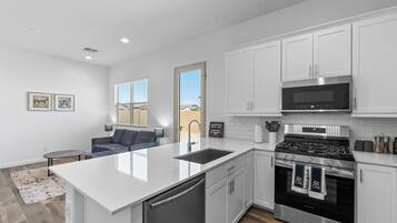 Apartamento Clássico | Cozinha privada | Uma torradeira