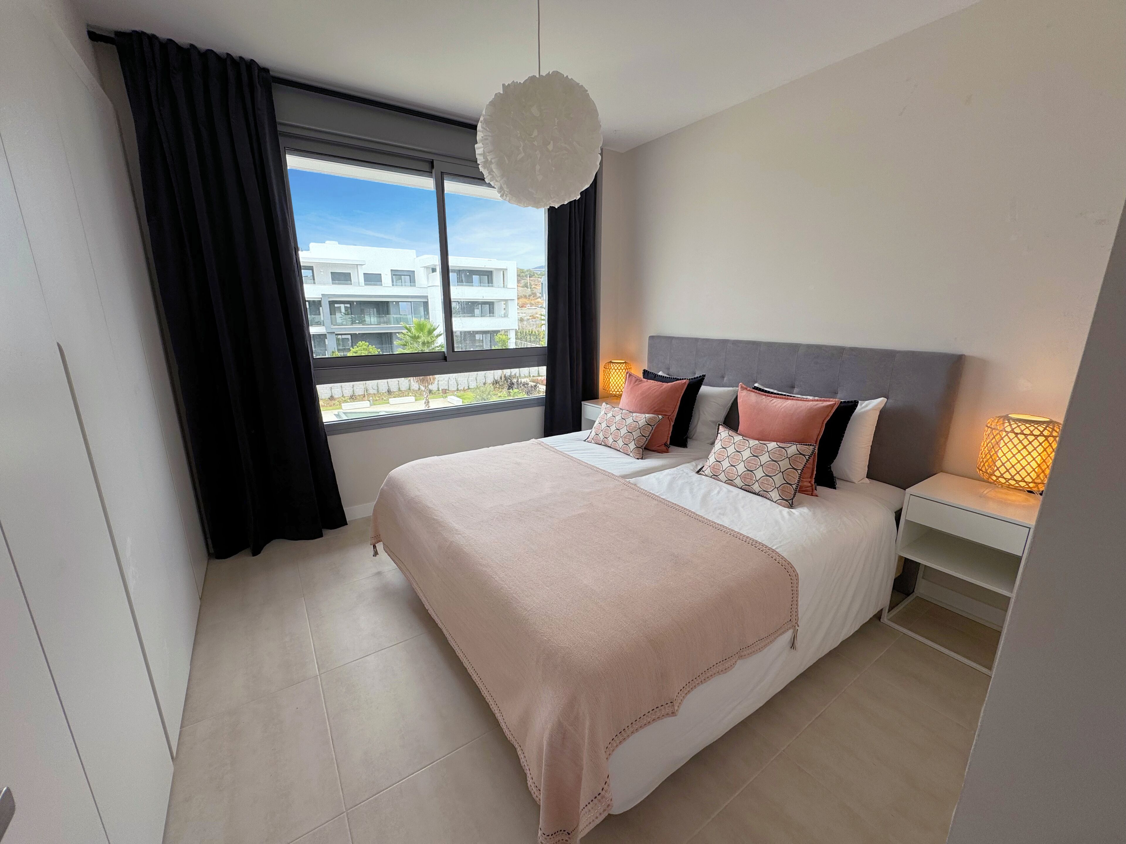 Exclusive Penthouse With 2 Bedrooms And Sea Views - Estepona