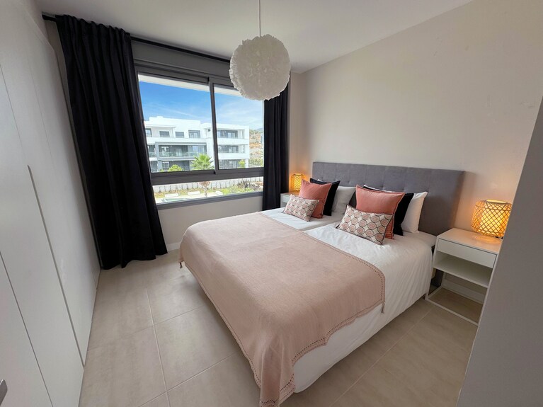 Exclusive Penthouse With 2 Bedrooms And Sea Views - Estepona