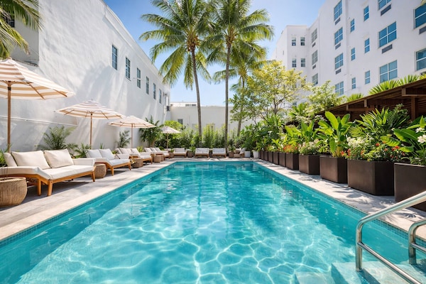 Global Luxury Suites At The Apex Miami - North Miami, FL