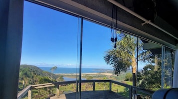 Casa lua de mel, lareira, vista para a praia | Comodidades do quarto