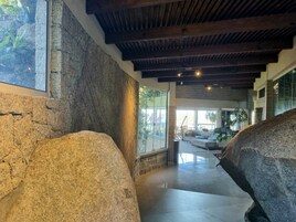 Casa lua de mel, lareira, vista para a praia | Parte interna