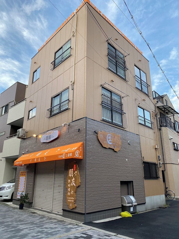 Sun Seinibannkan 101 - Japan