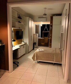 Apartamento | 1 quarto, escrivaninha, espaço de trabalho para notebook