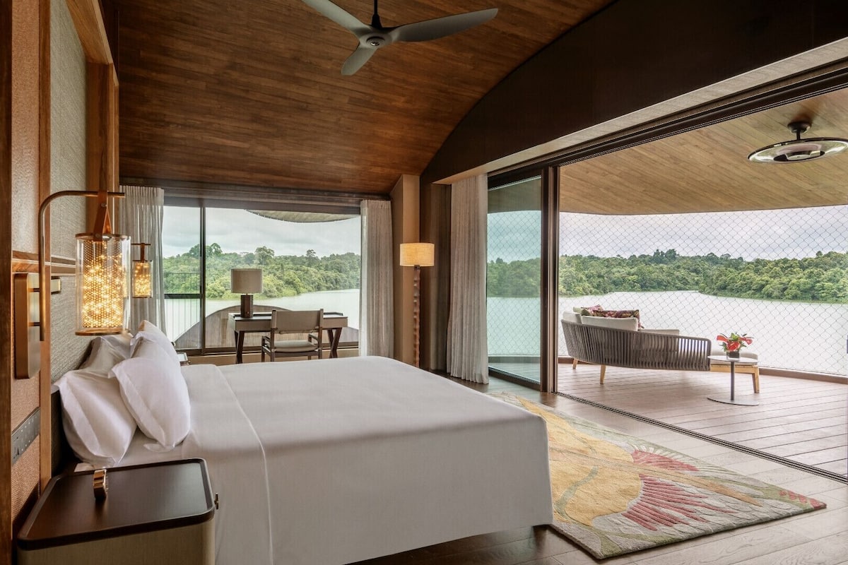 Casa na árvore grand (Mandai) | Frigobar, cofres nos quartos, quartos à prova de som