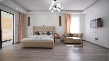 Apartamento família, vista para a cidade | 5 quartos, individualmente decorados, individualmente mobiliados