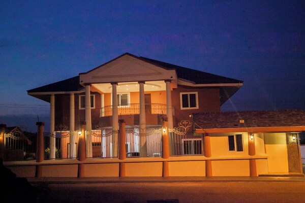The Apartel Hotel - Kumasi