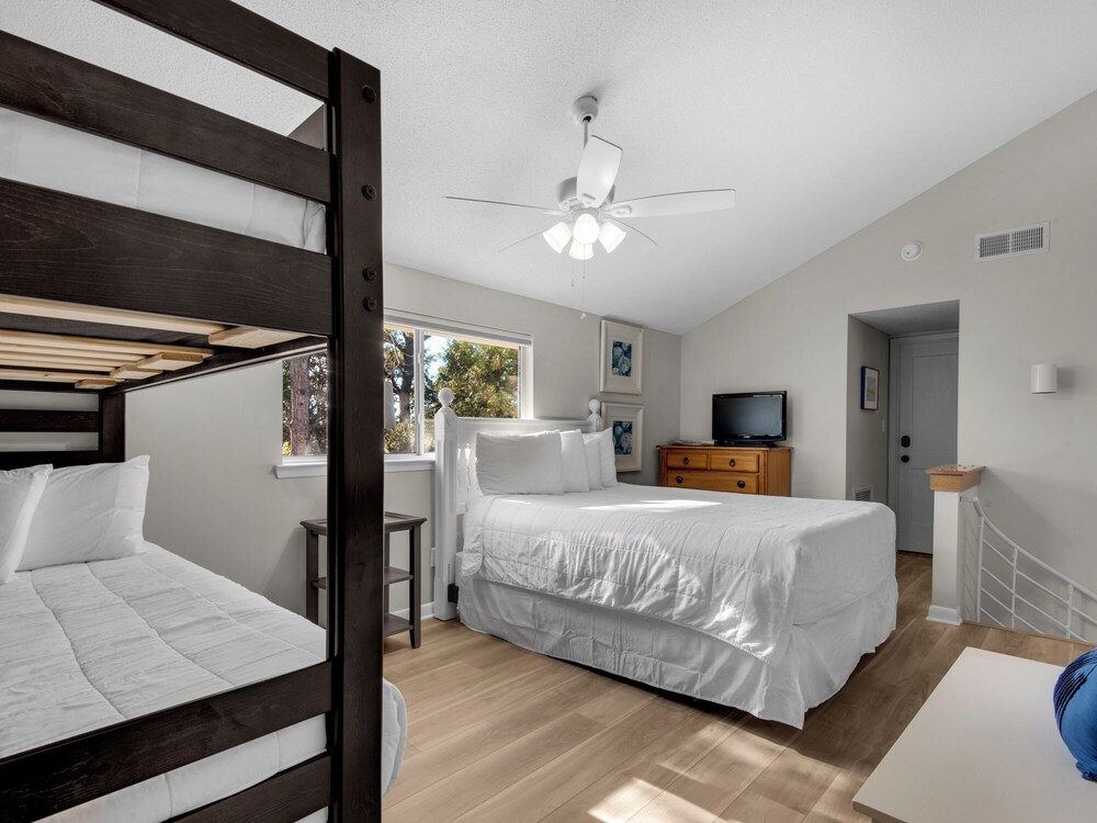 Great Cottage At Hidden Dunes With Free Seasonal Beach Chair Setup! - Miramar Beach, FL