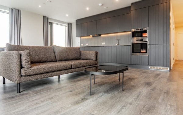 London East Village Apartment With City Views - London, UK