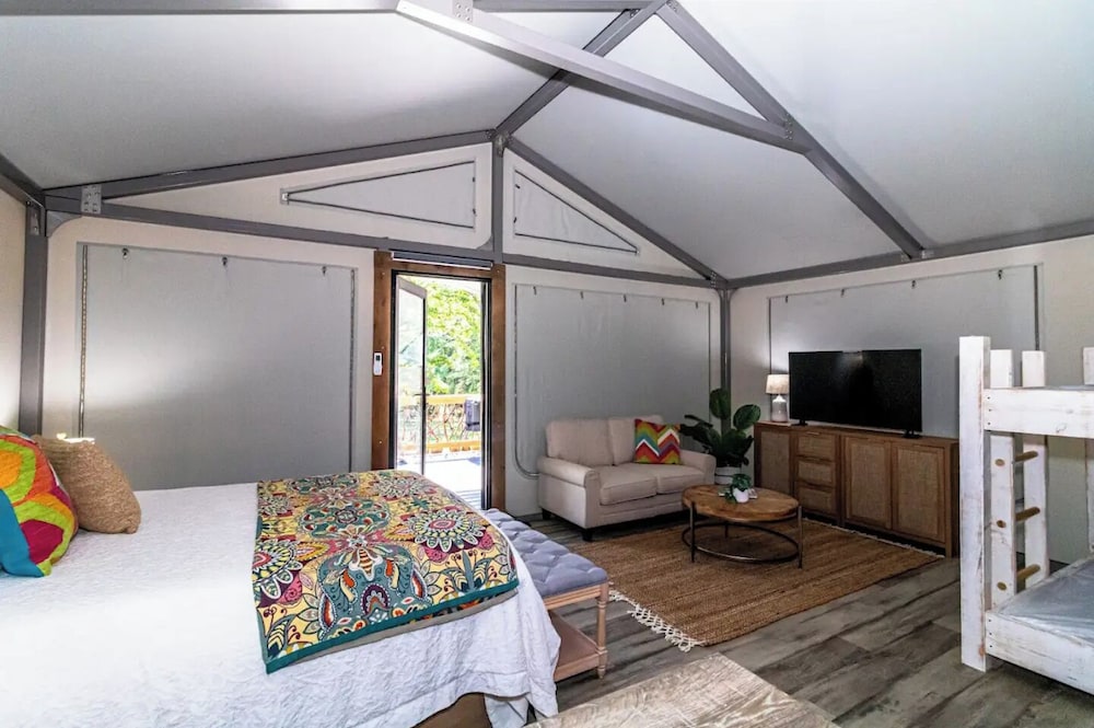 Kilimanjaro, A Unique Luxury Cabin Experience, At Karoo Smith Mountain Lake - Smith Mountain Lake, VA