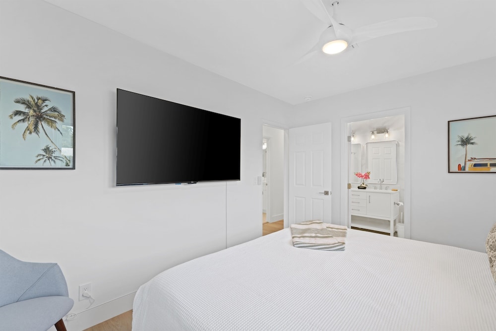 2705 Luxury Delray/Chapel Hill Beach Gem: Heated Pool, Screen Porch ...