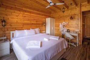 Quarto luxo | 1 quarto, Wi-Fi de cortesia