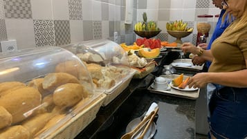 Pequeno-almoço tipo buffet diário incluído