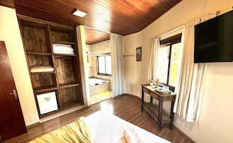 Suite, banheira de hidromassagem (35) | Roupa de alta qualidade, Wi-fi grátis