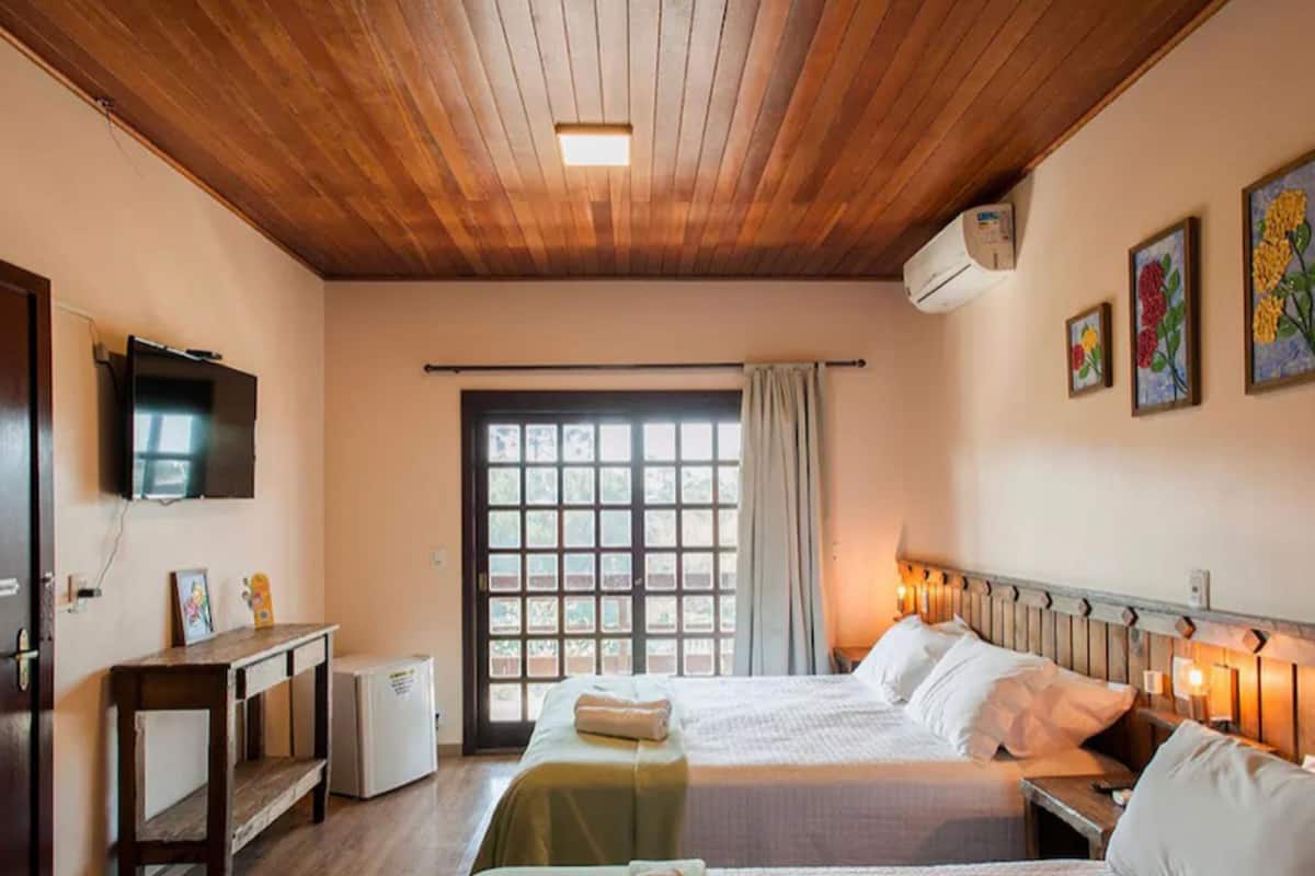 Quarto Triplo Clássico, pátio (32) | Roupa de alta qualidade, Wi-fi grátis 