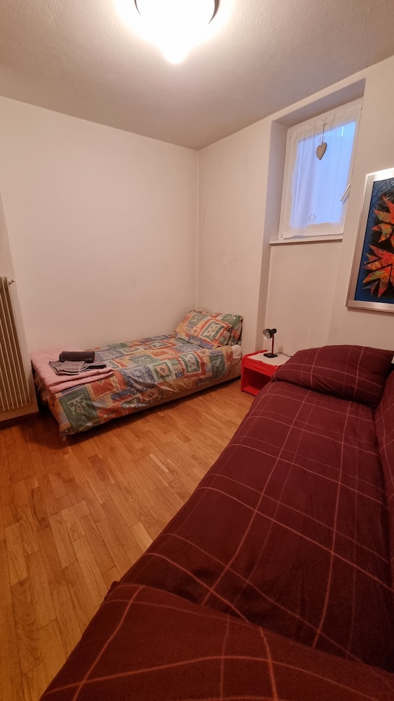 Charming 2-bedroom Apartment In Norge With Wifi Access - Molveno